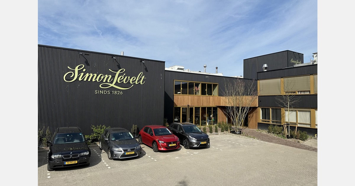 Brand in roostermachine Simon Lévelt